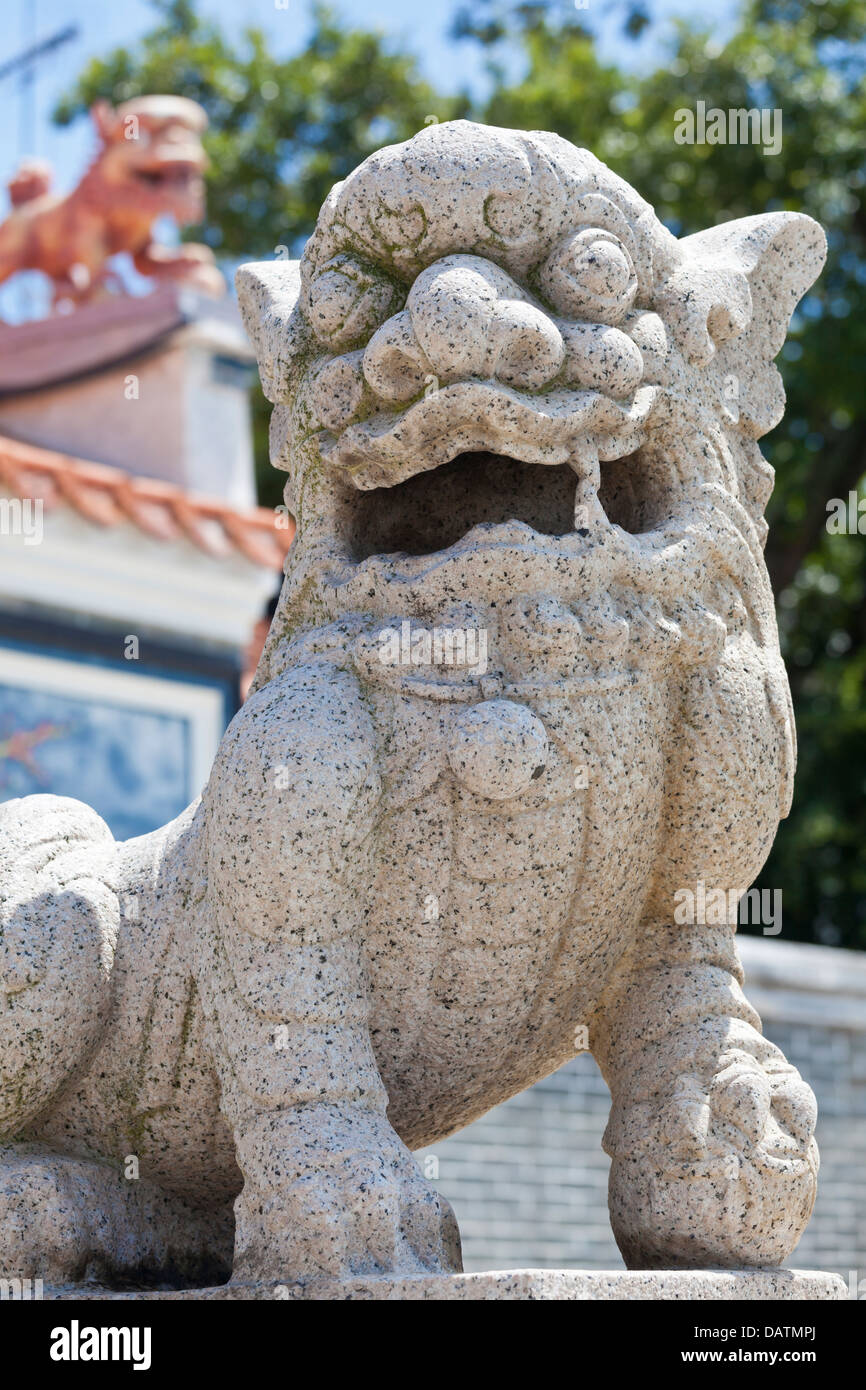 Lion statue bank of china hi-res stock photography and images - Alamy