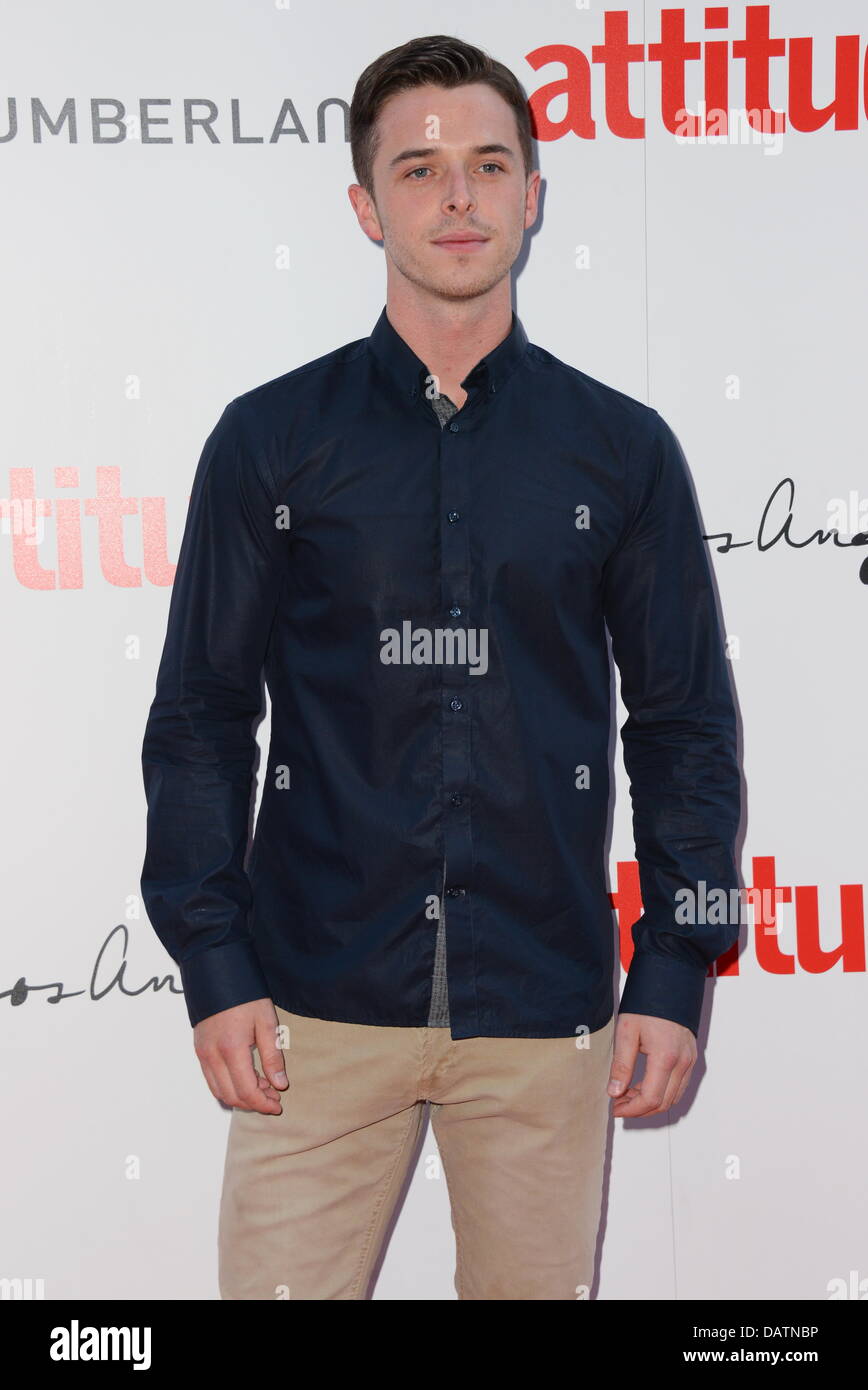Coronation street cast hi-res stock photography and images - Alamy