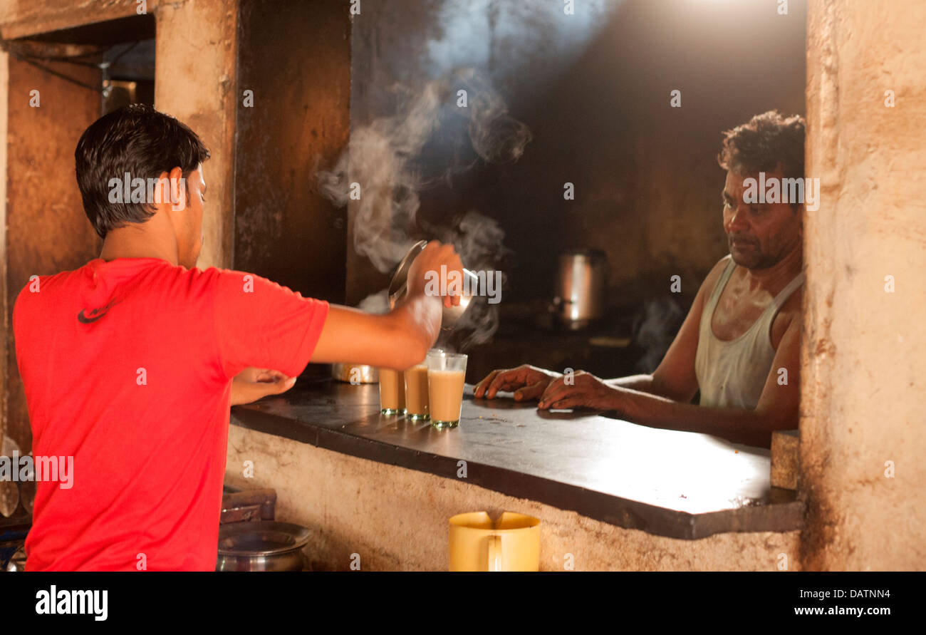 Mumbai tea hi-res stock photography and images - Alamy