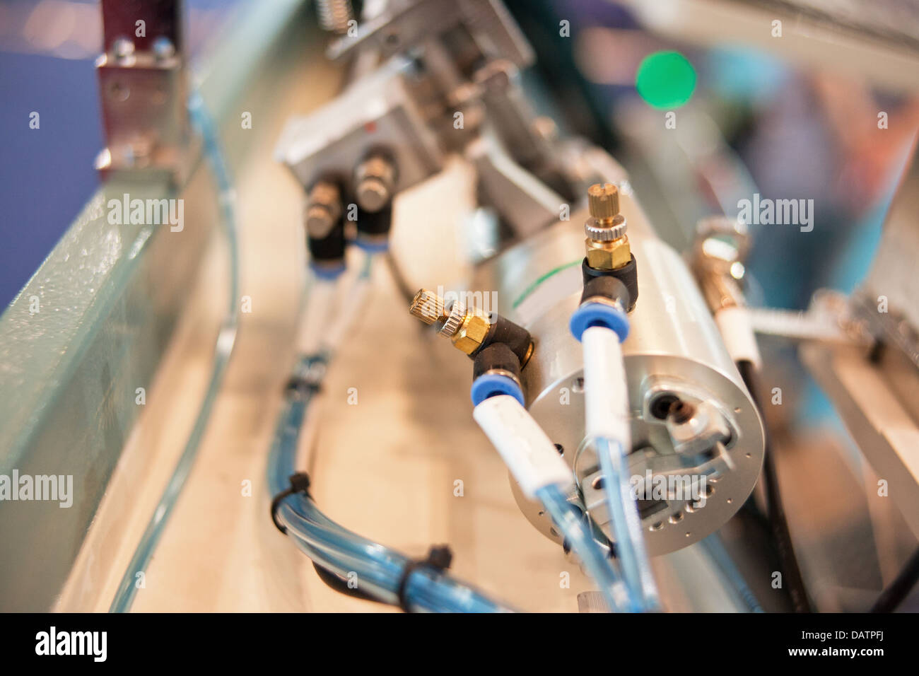 Electronic valves hi-res stock photography and images - Alamy
