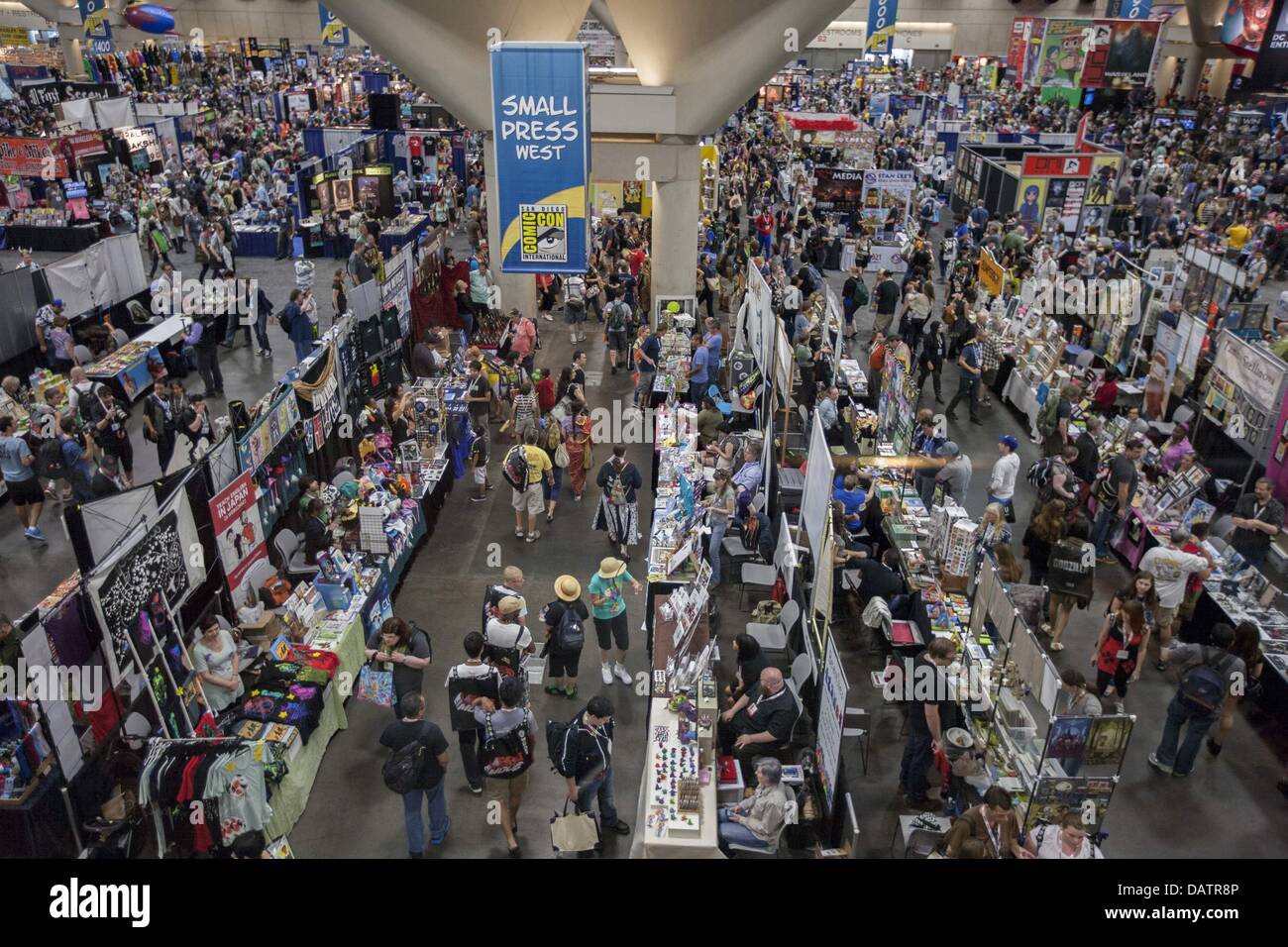 San Diego, California, USA. 18th July, 2013. Fans pack the exhibit hall ...