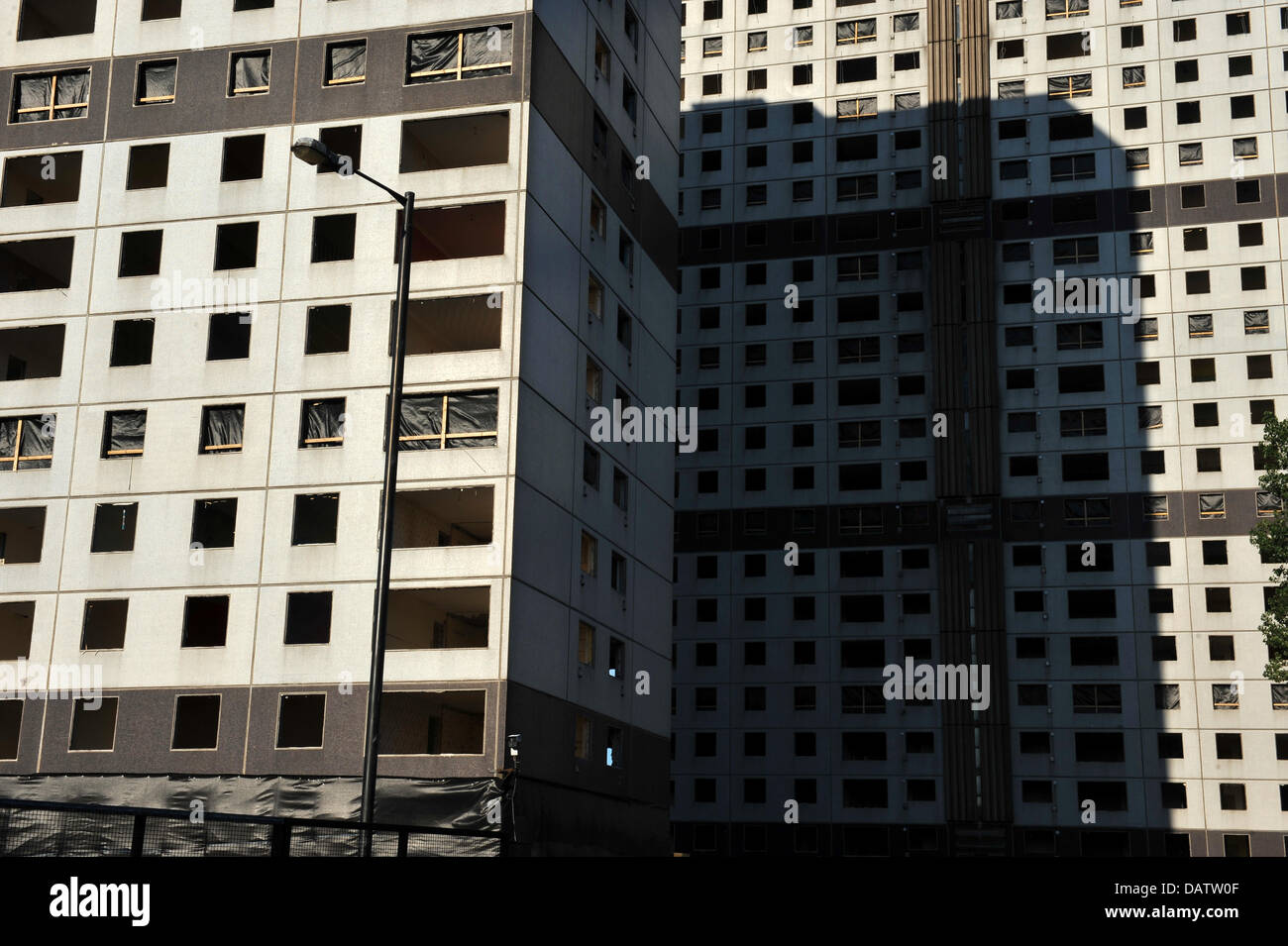 Tower blocks at Sandiefield Road, Gorbals, Glasgow, prepared for ...