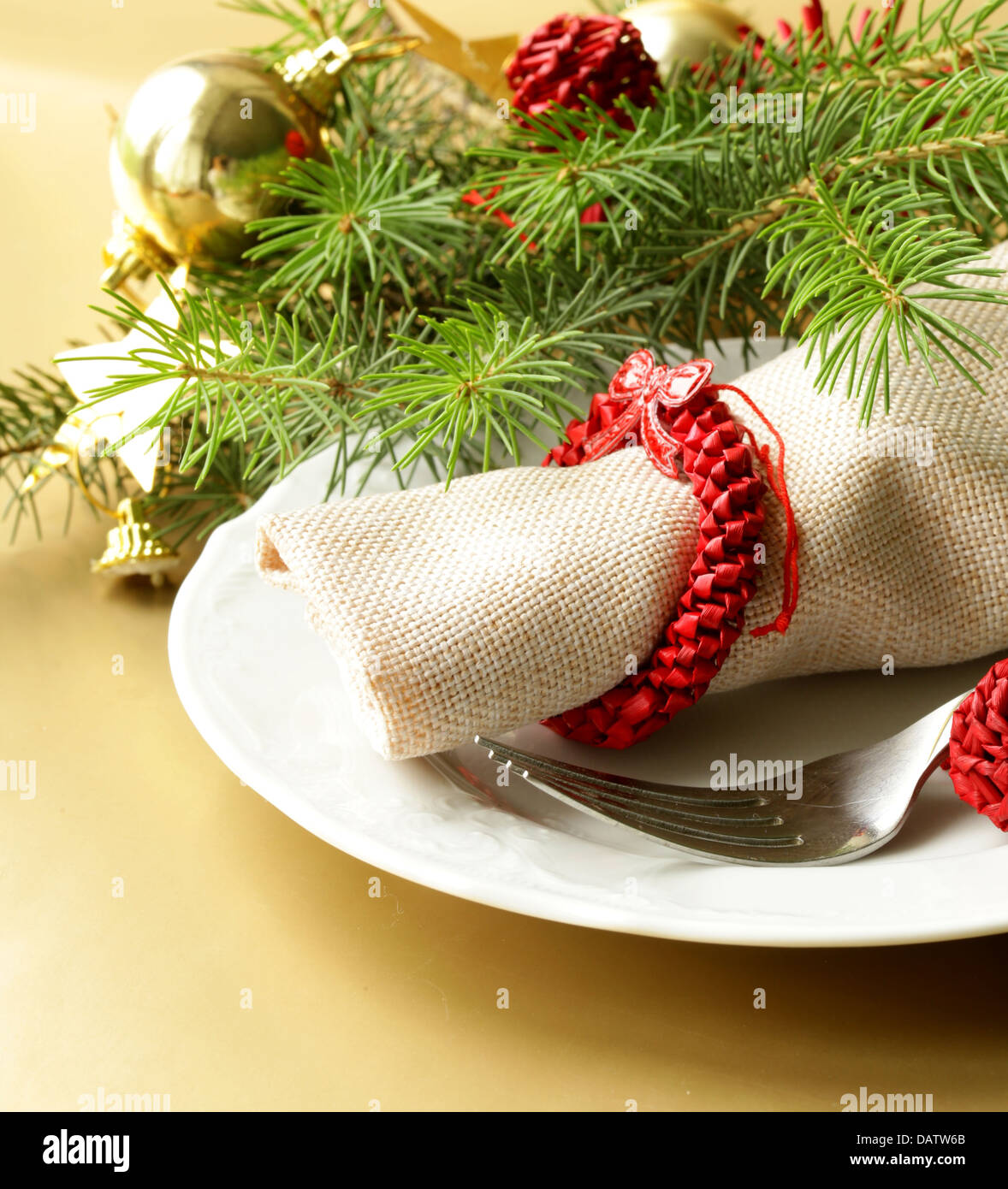 Festive Christmas table setting Stock Photo - Alamy