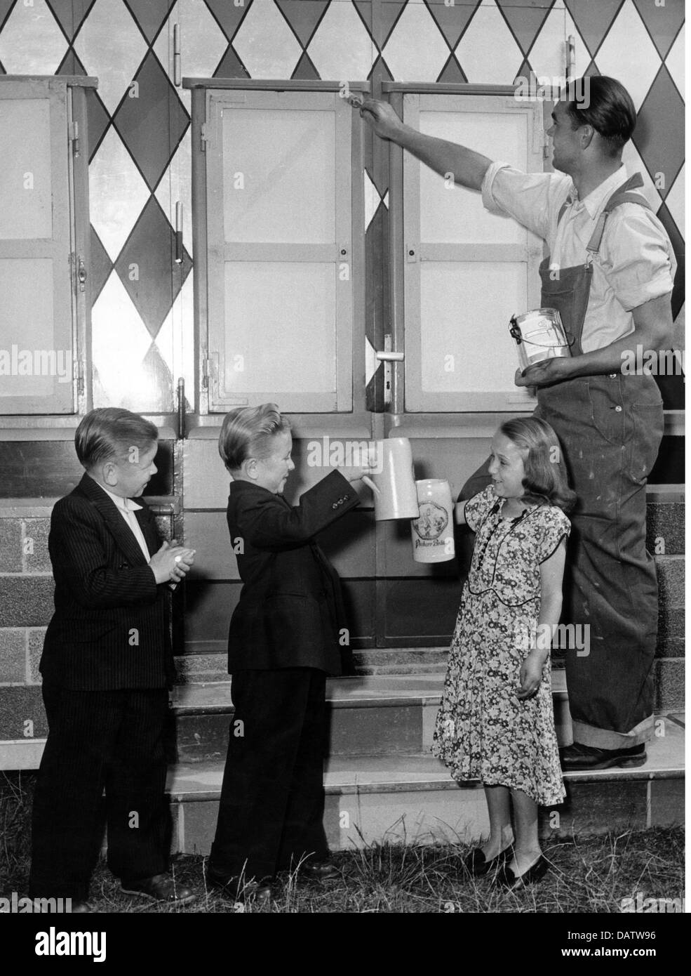 Last century construction Black and White Stock Photos & Images - Alamy