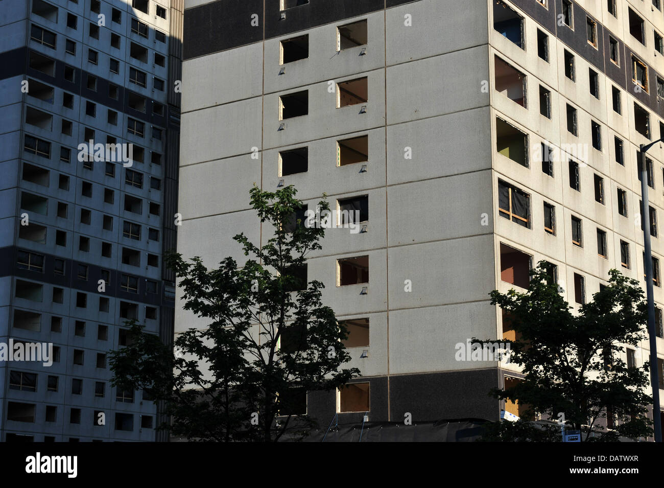 Tower blocks at Sandiefield Road, Gorbals, Glasgow, prepared for ...