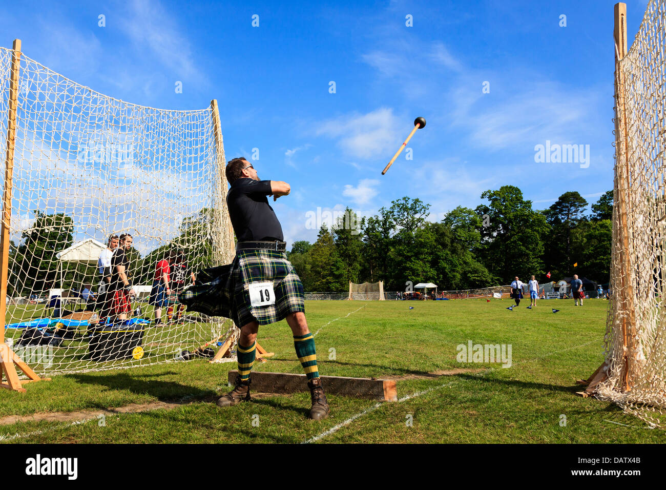Scottish highland games hammer hi-res stock photography and images - Alamy