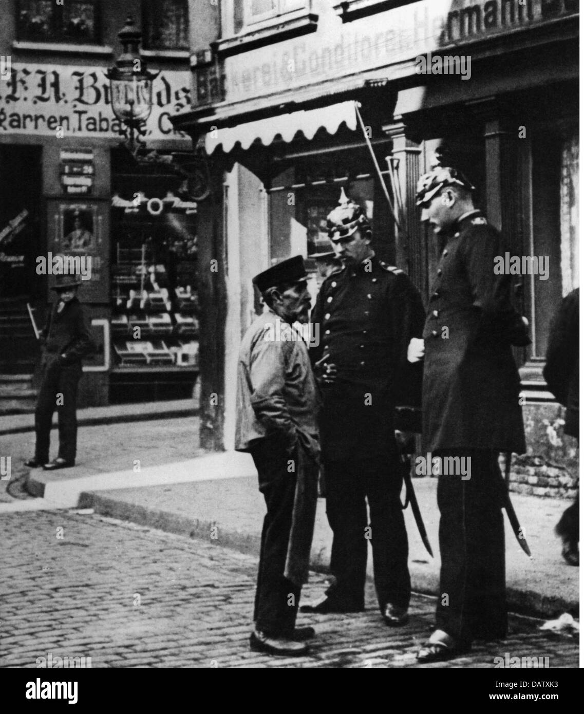 Police constables Black and White Stock Photos & Images - Alamy