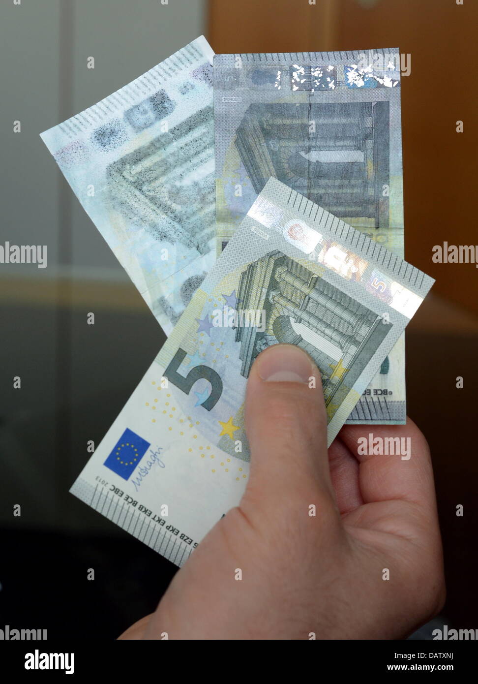 Out of circulation banknote hi-res stock photography and images - Alamy