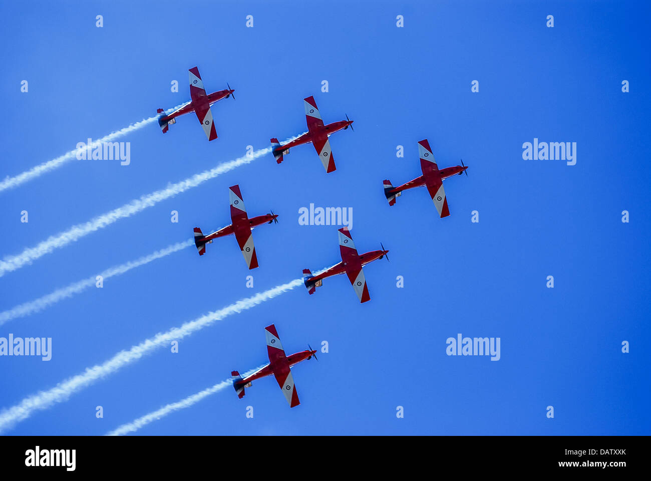 The royal australian air force roulettes hi-res stock photography and ...