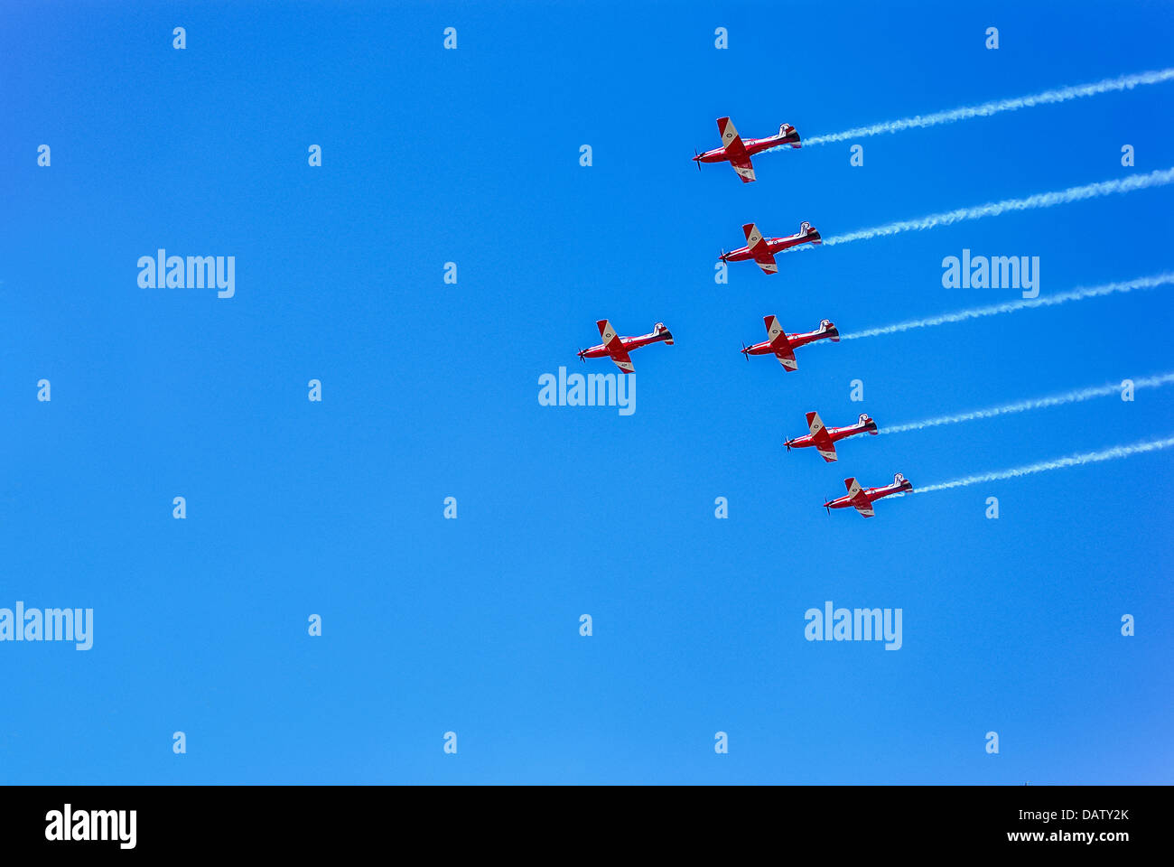 The royal australian air force roulettes hi-res stock photography and ...