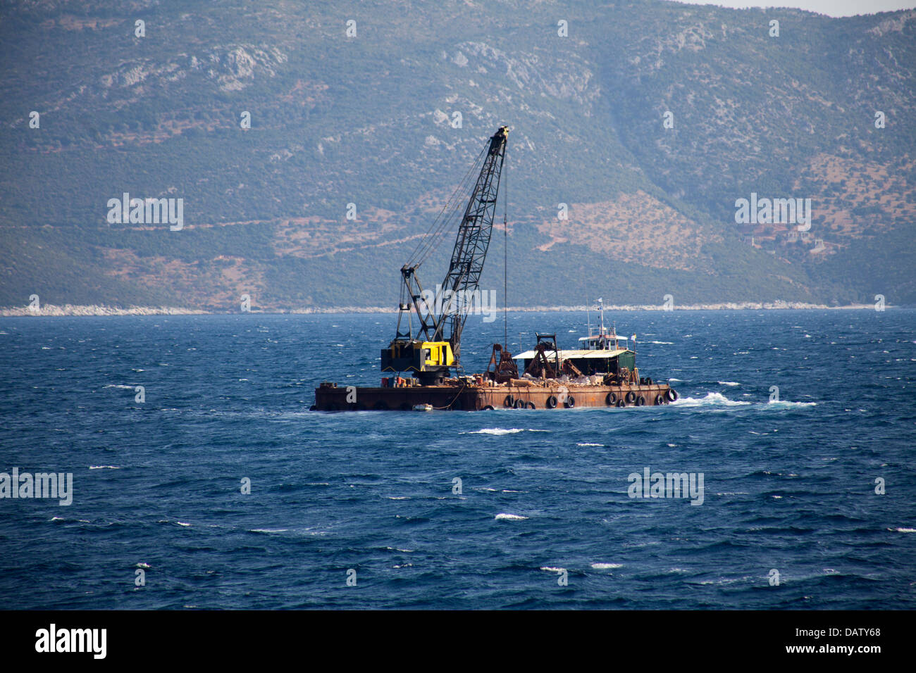 Crane on platform hi-res stock photography and images - Alamy