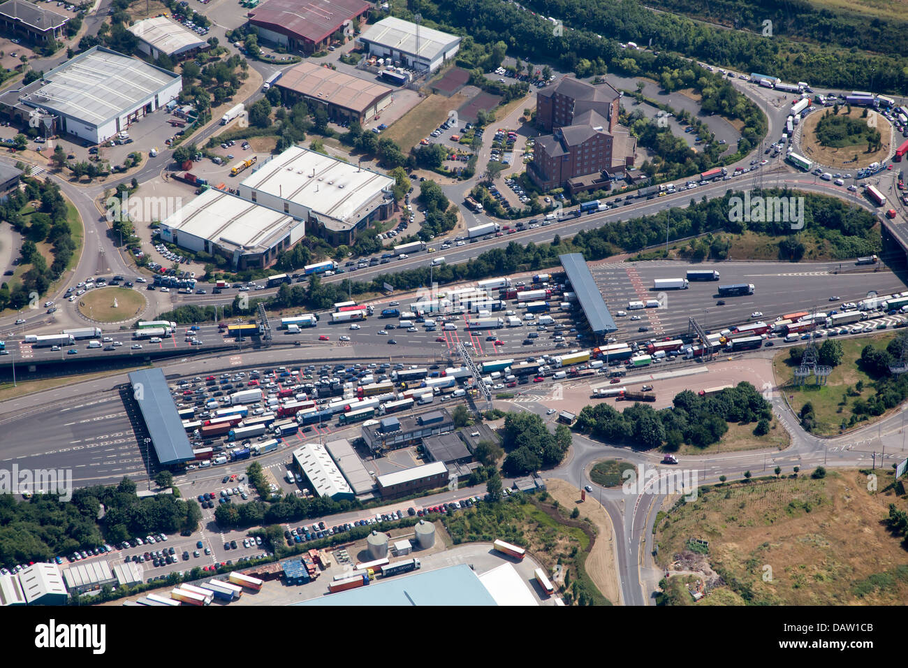 AN AERIAL VIEW OF BOTH TOLL BOOTHS OF THE QE2 BRIDGE WITH TRAFFIC ...