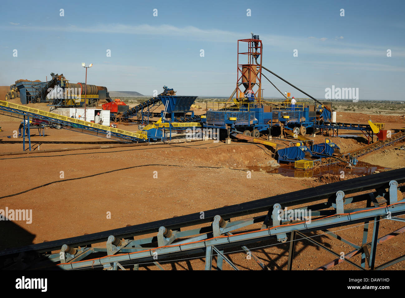 Riet Puts diamond plant excavating alluvial diamonds near Barkly West ...