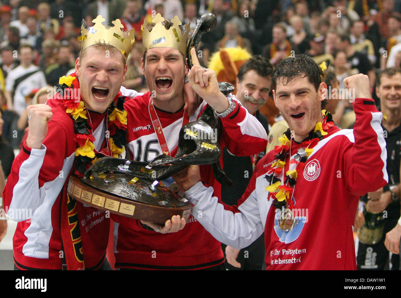 German national handball player (L-R) Johannes Bitter, Pascal Hens and ...