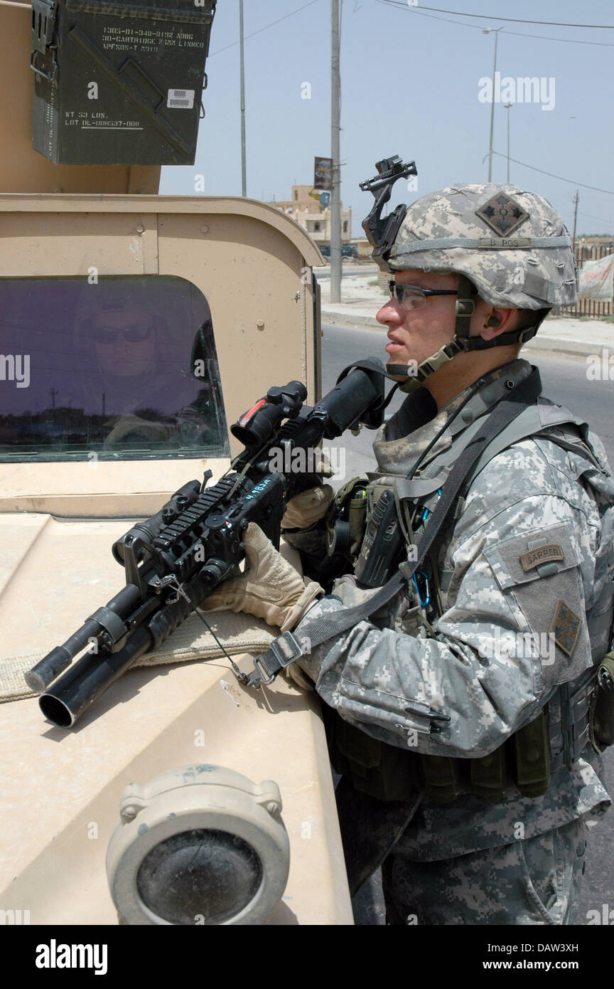 Snipers of the US Army of the 1st Battalion 68th Armour Regiment get ...
