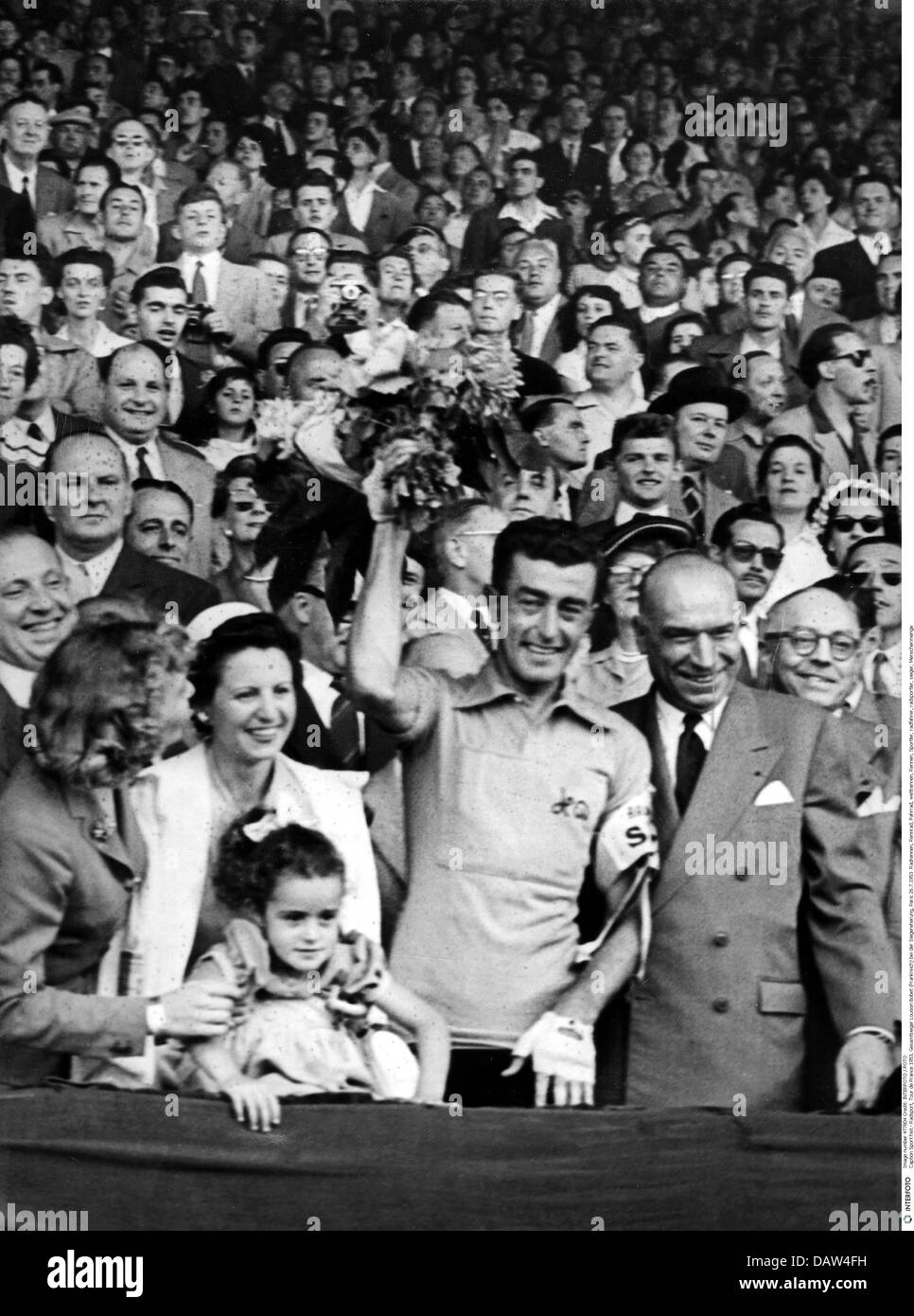 Cycling crowds Black and White Stock Photos & Images - Alamy