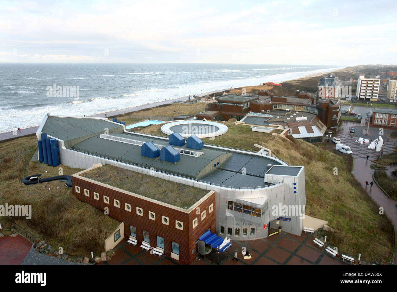 The picture shows the swimming complex 'Sylter Welle' in Westerland on ...