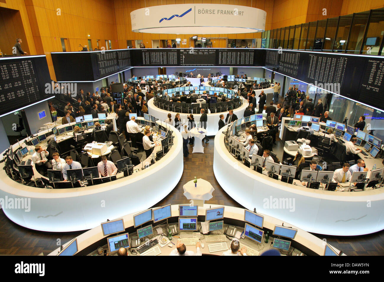 Traders and guest are pictured at the remodelled trading floor of the stoch exchange in ...
