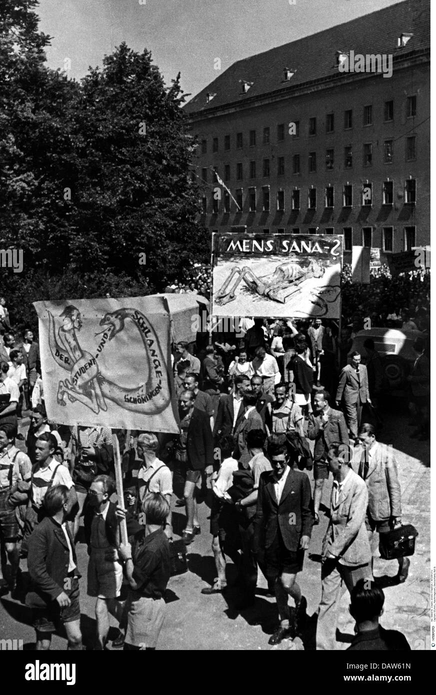 Munich postwar period hi-res stock photography and images - Alamy
