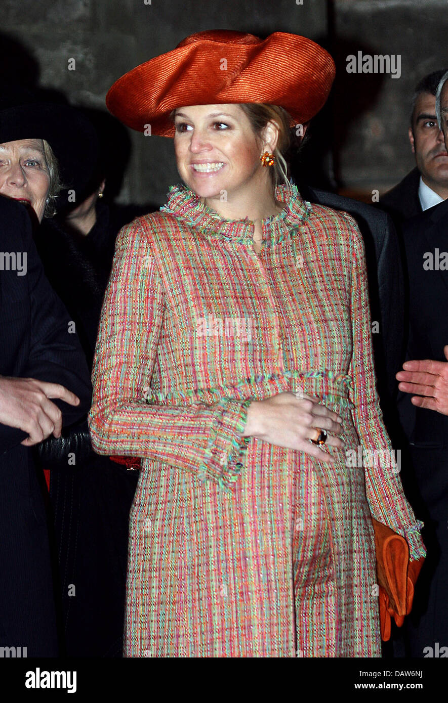 Netherlands' Pregnant Crown Princess Maxima vistits the Sultan Ahmed ...