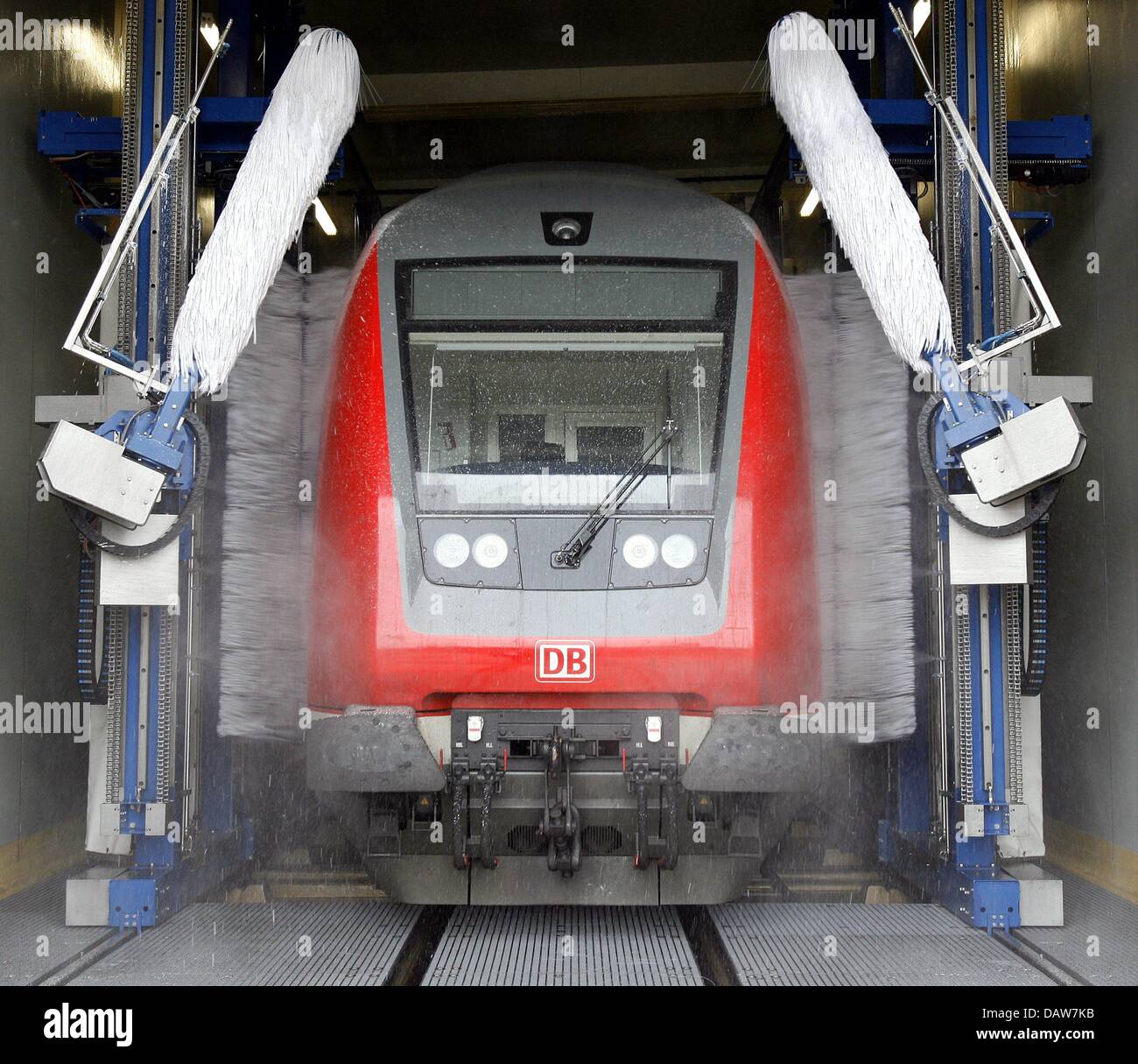 Washing facility hi-res stock photography and images - Alamy