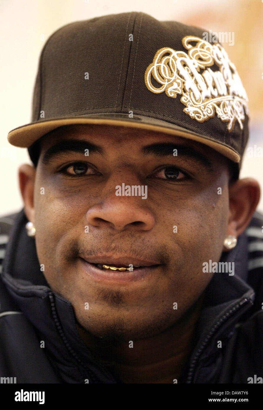 Odlanier Solis, Cuban Olympic gold medalist shown at a press conference ...