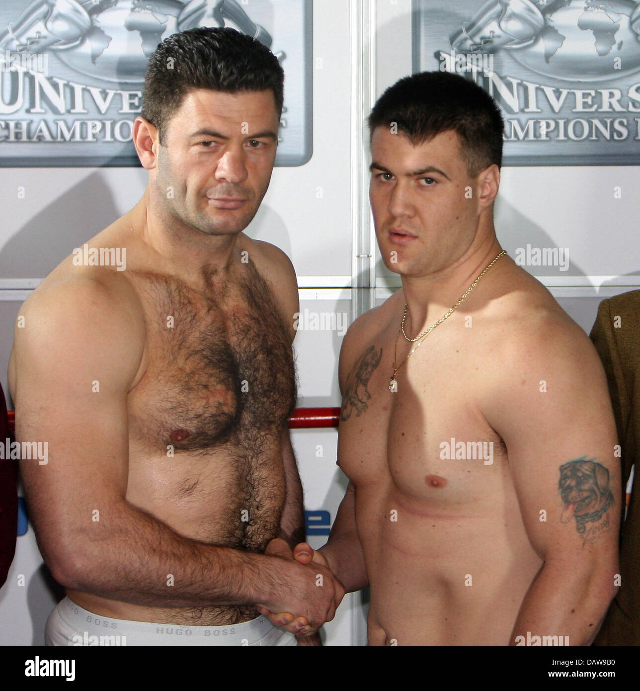 Boxers handshake hi-res stock photography and images - Alamy