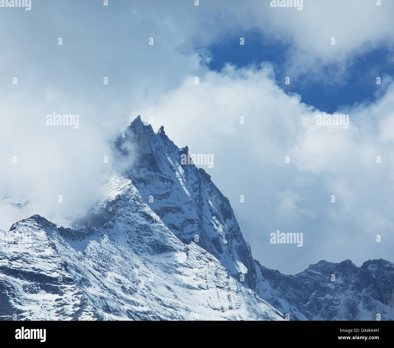 Himalaya crest hi-res stock photography and images - Alamy