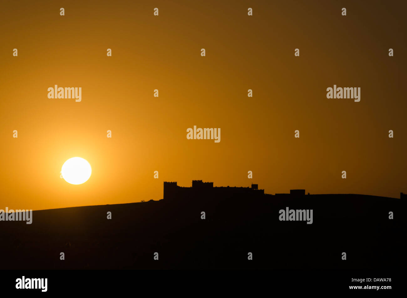West africa setting hi-res stock photography and images - Alamy