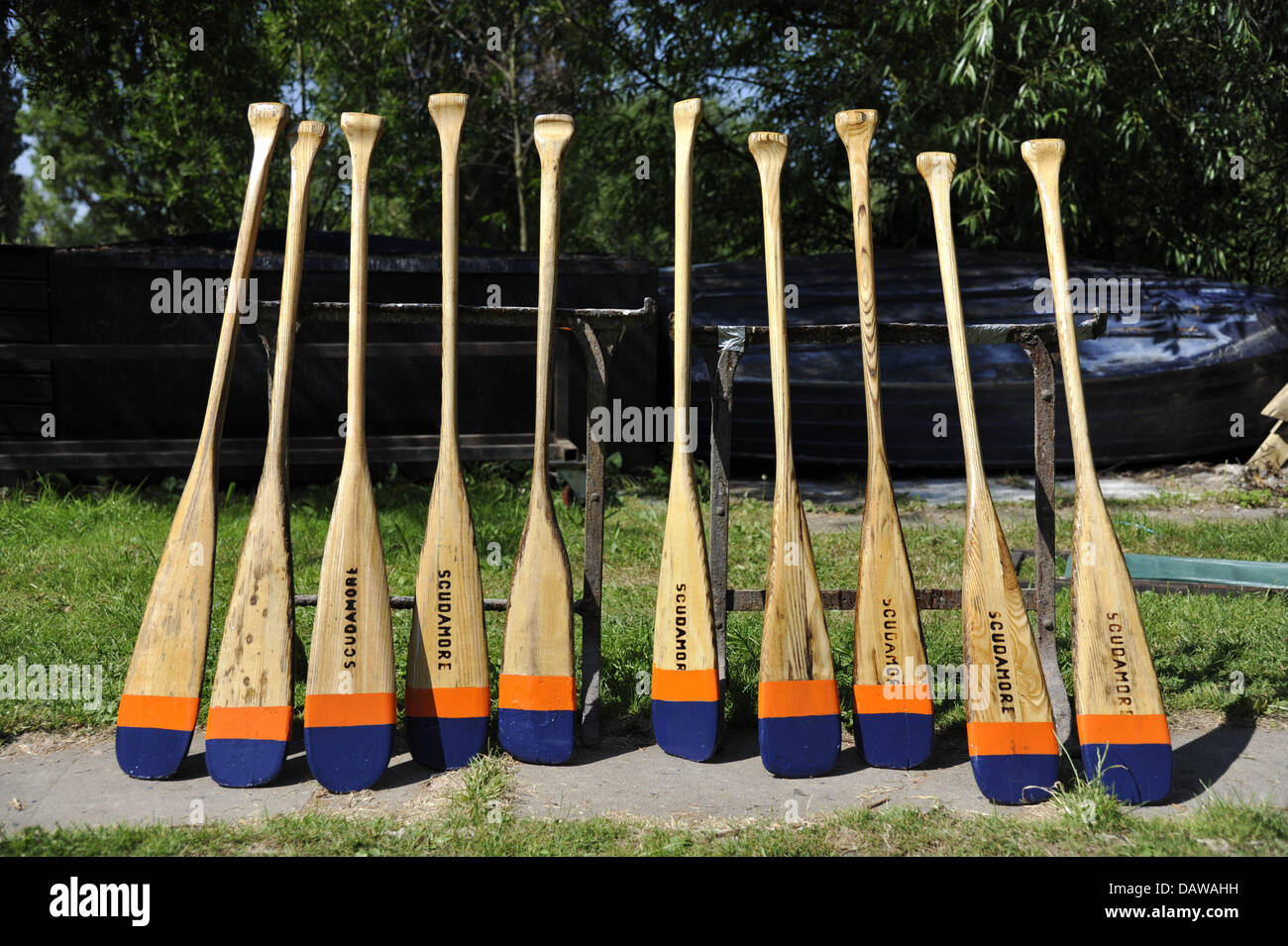 Oars rowing hi-res stock photography and images - Alamy