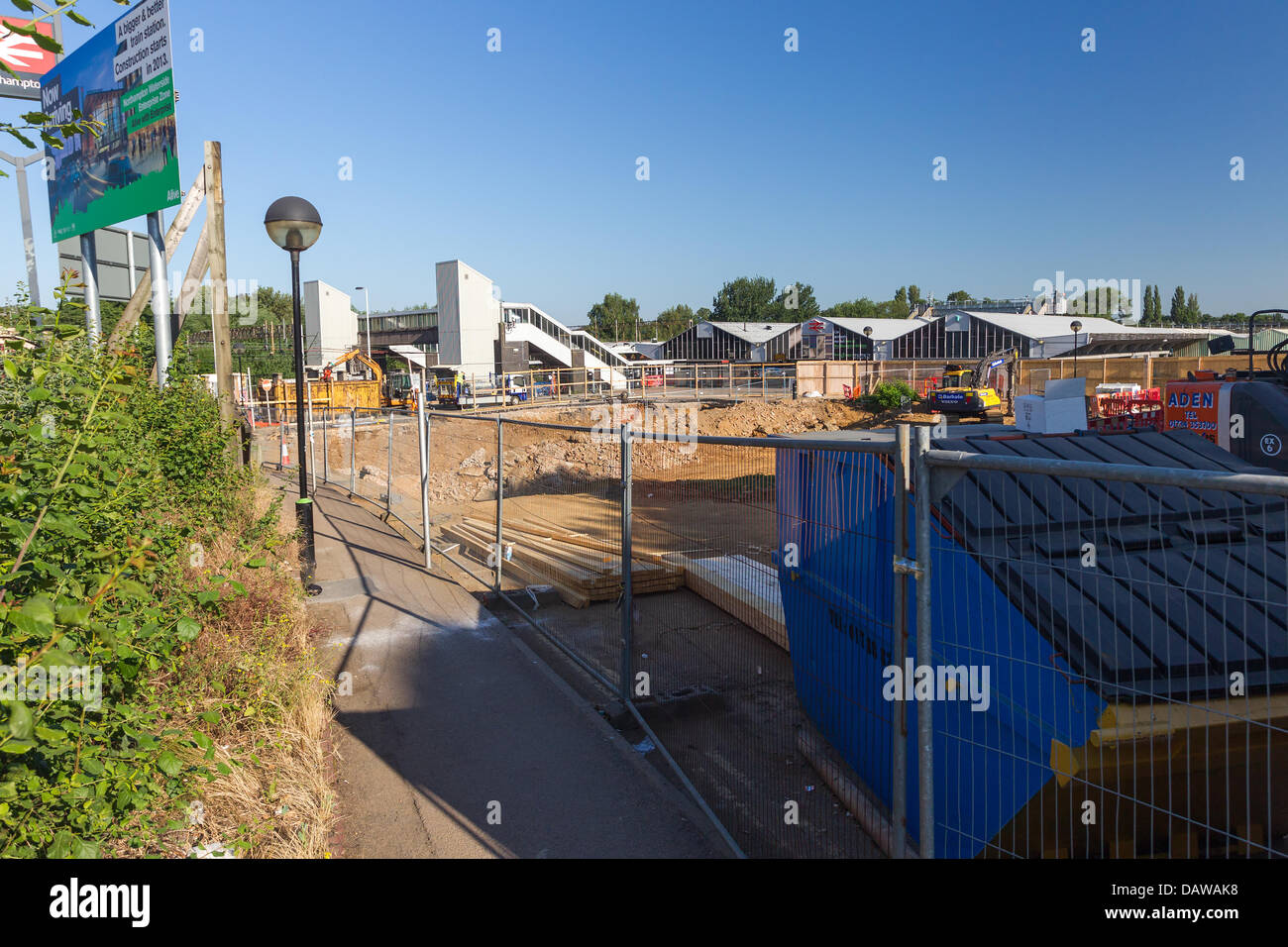 Northampton castle station hi-res stock photography and images - Alamy