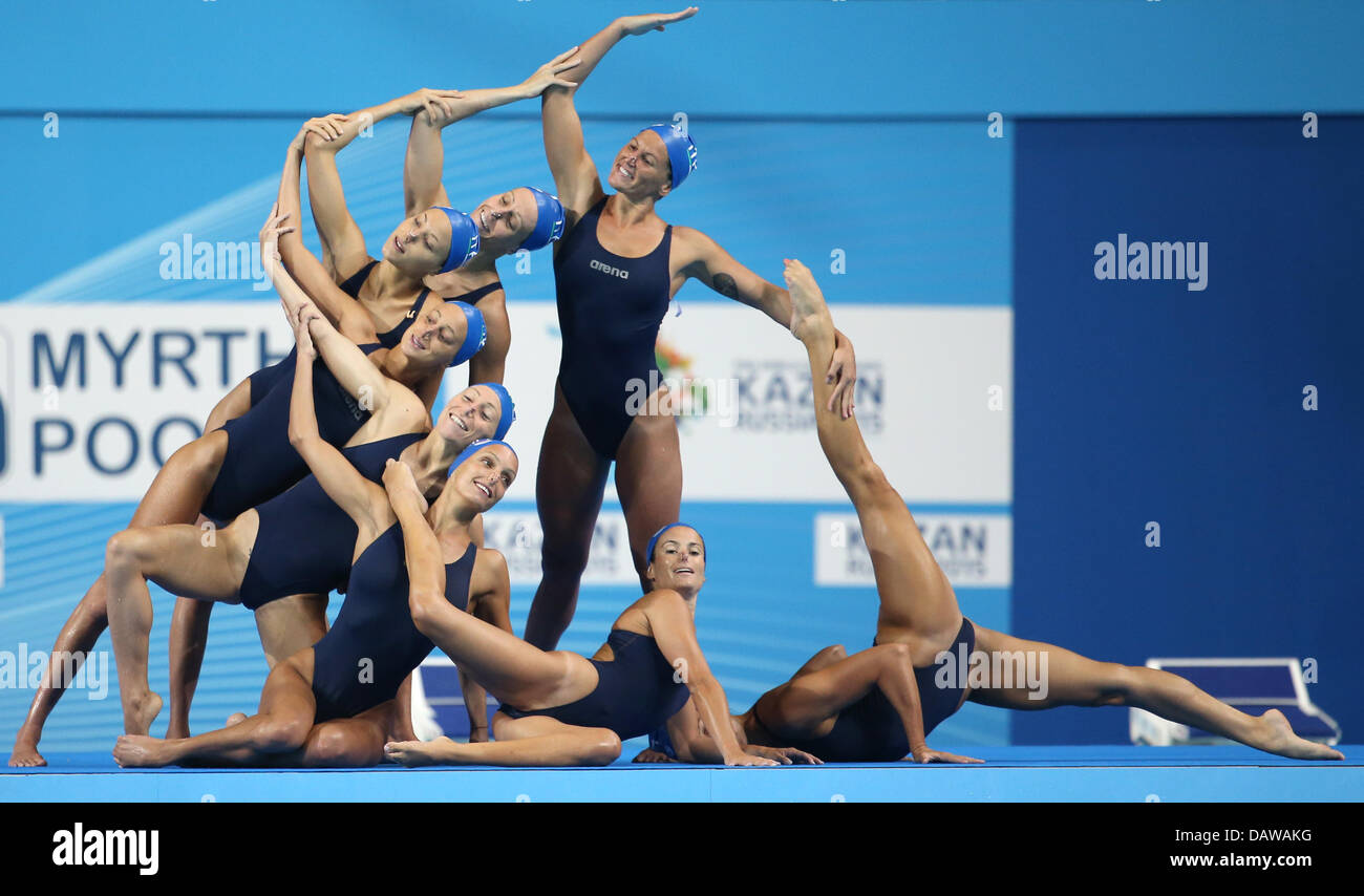 Team spain synchronised swimming hi-res stock photography and images ...