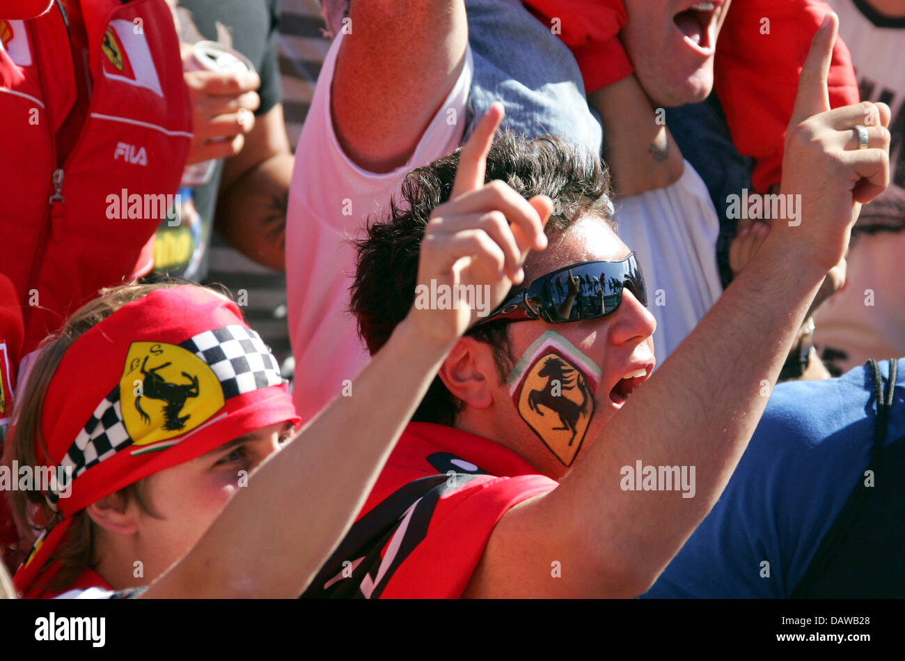 Ferrari fans cheer after the 2007 Formula 1 Australian Grand Prix at ...