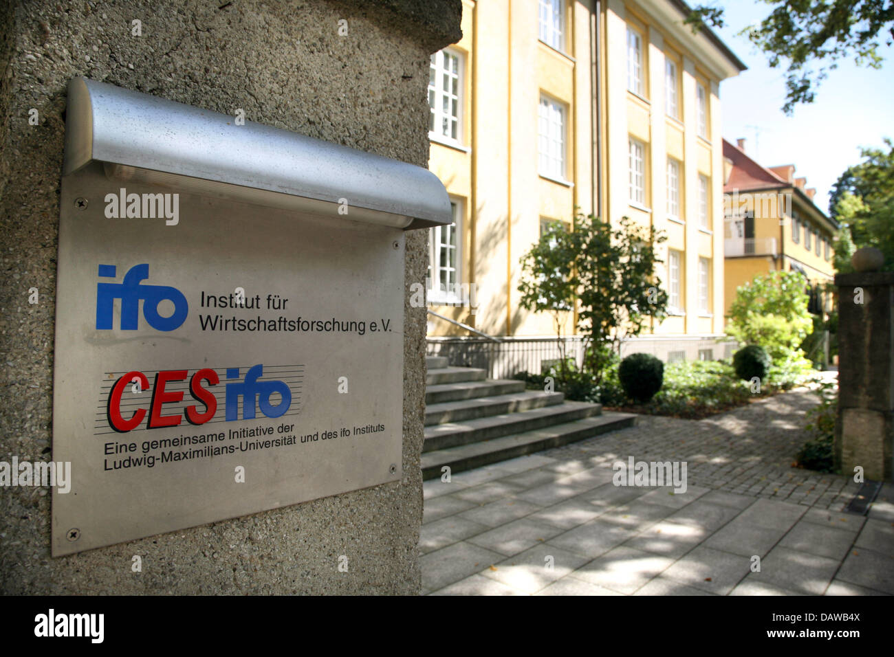 Ifo head of economy hi-res stock photography and images - Alamy