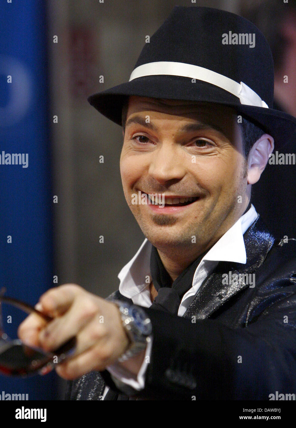 German singer Roger Cicero poses for the cameras arriving at the award ...