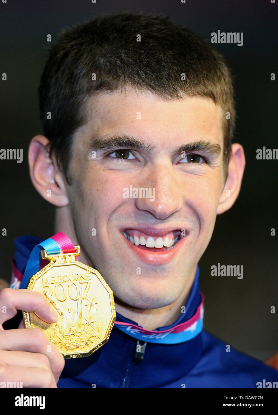 Us swimmer michael phelps smiles hi-res stock photography and images ...
