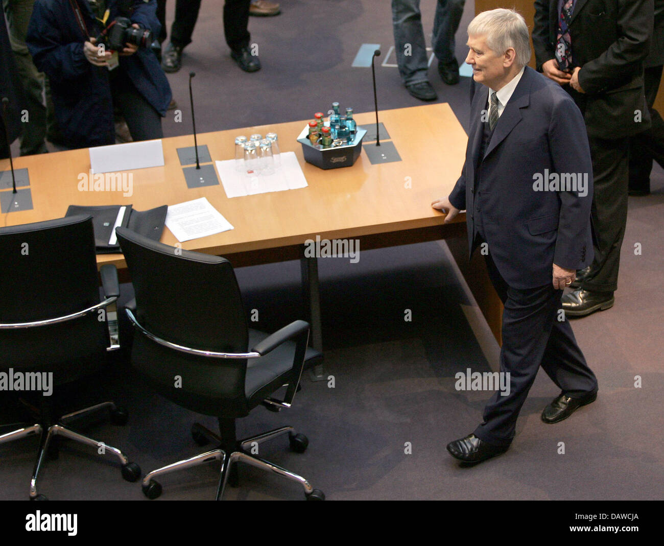 Former Minister of the Interior Otto Schily arrives for the Federal ...
