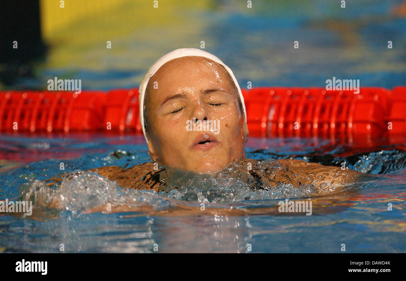 French swimmer laure manaudou pictured hi-res stock photography and ...