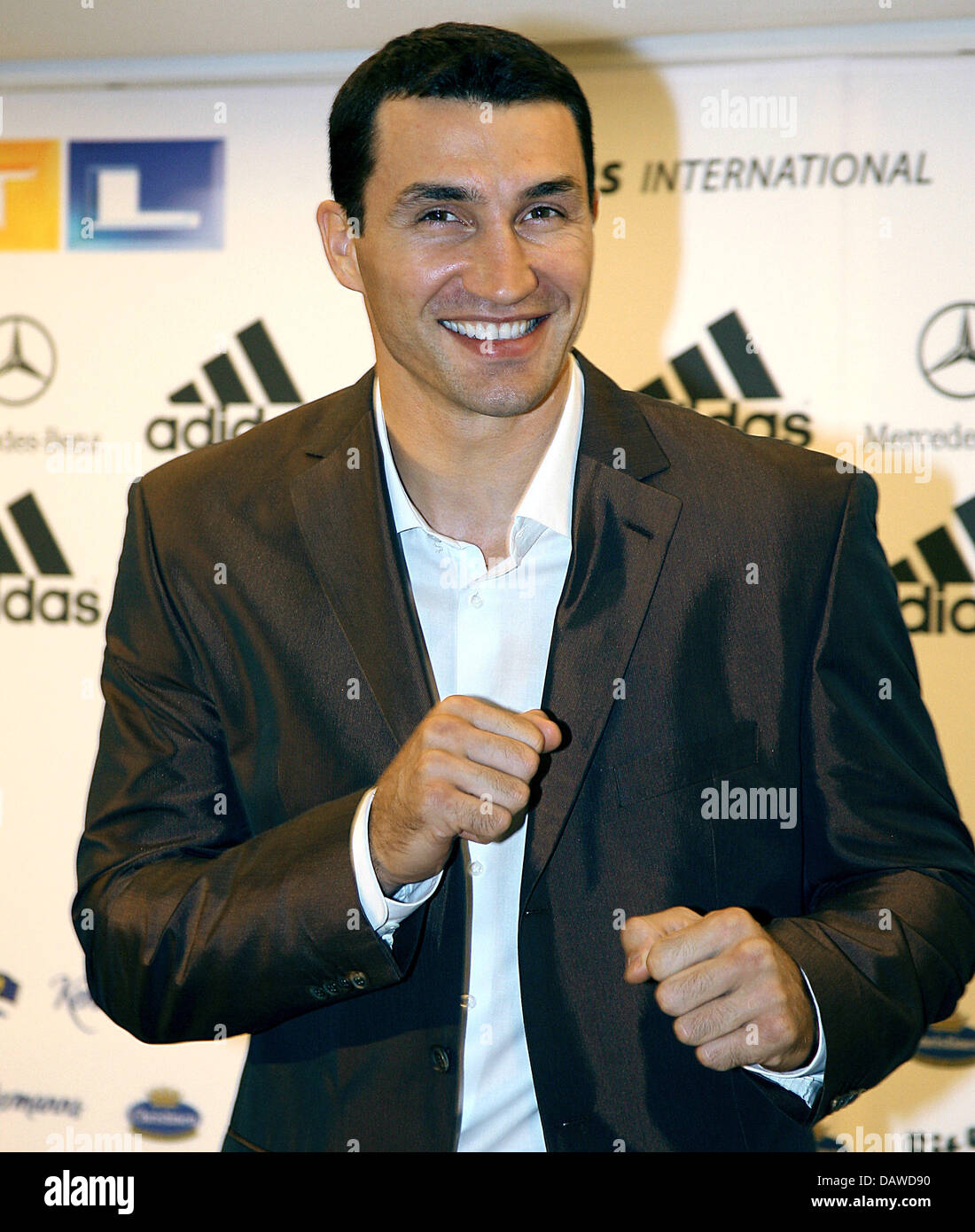 Boxer Wladimir Klitschko poses on the occasion of the Maske vs Hill ...