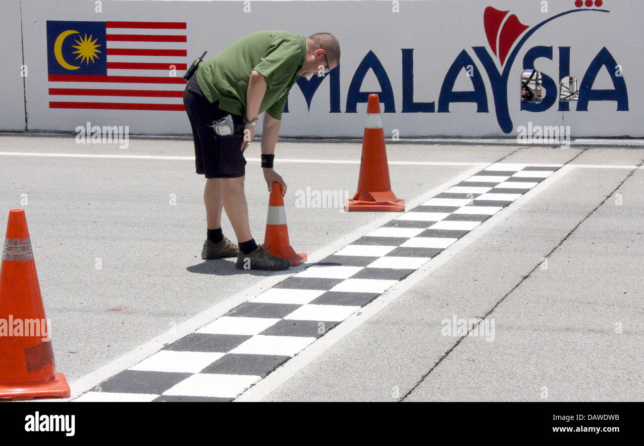 Formula 1 start finish line hi-res stock photography and images - Alamy