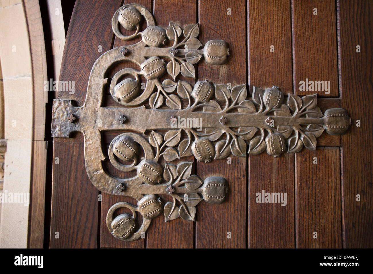 Ornate hinge church door hi-res stock photography and images - Alamy