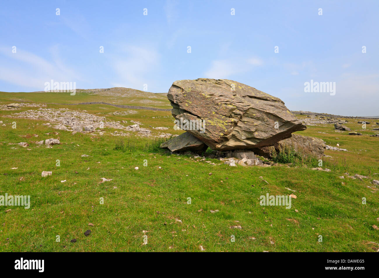 Norber erratics boulder, Austwick, North Yorkshire, Yorkshire Dales ...