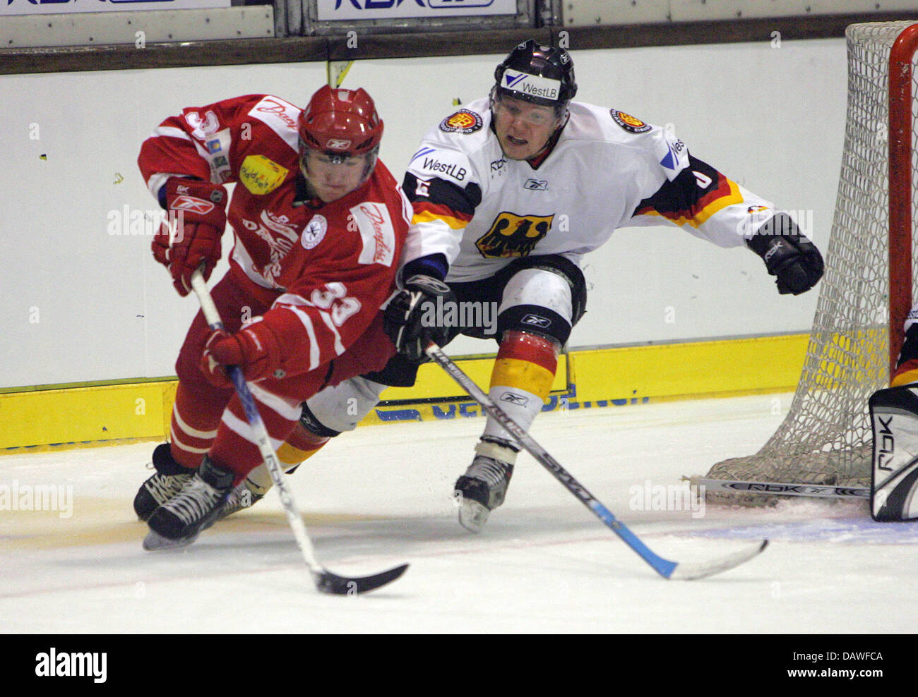 German ice hockey player hi-res stock photography and images - Alamy