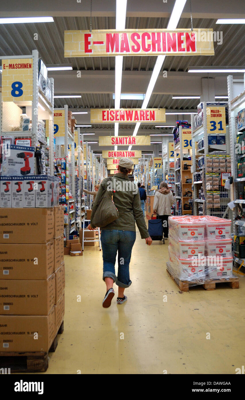 Customers are pictured in a hardware store in Hamburg. Germany, 23 ...