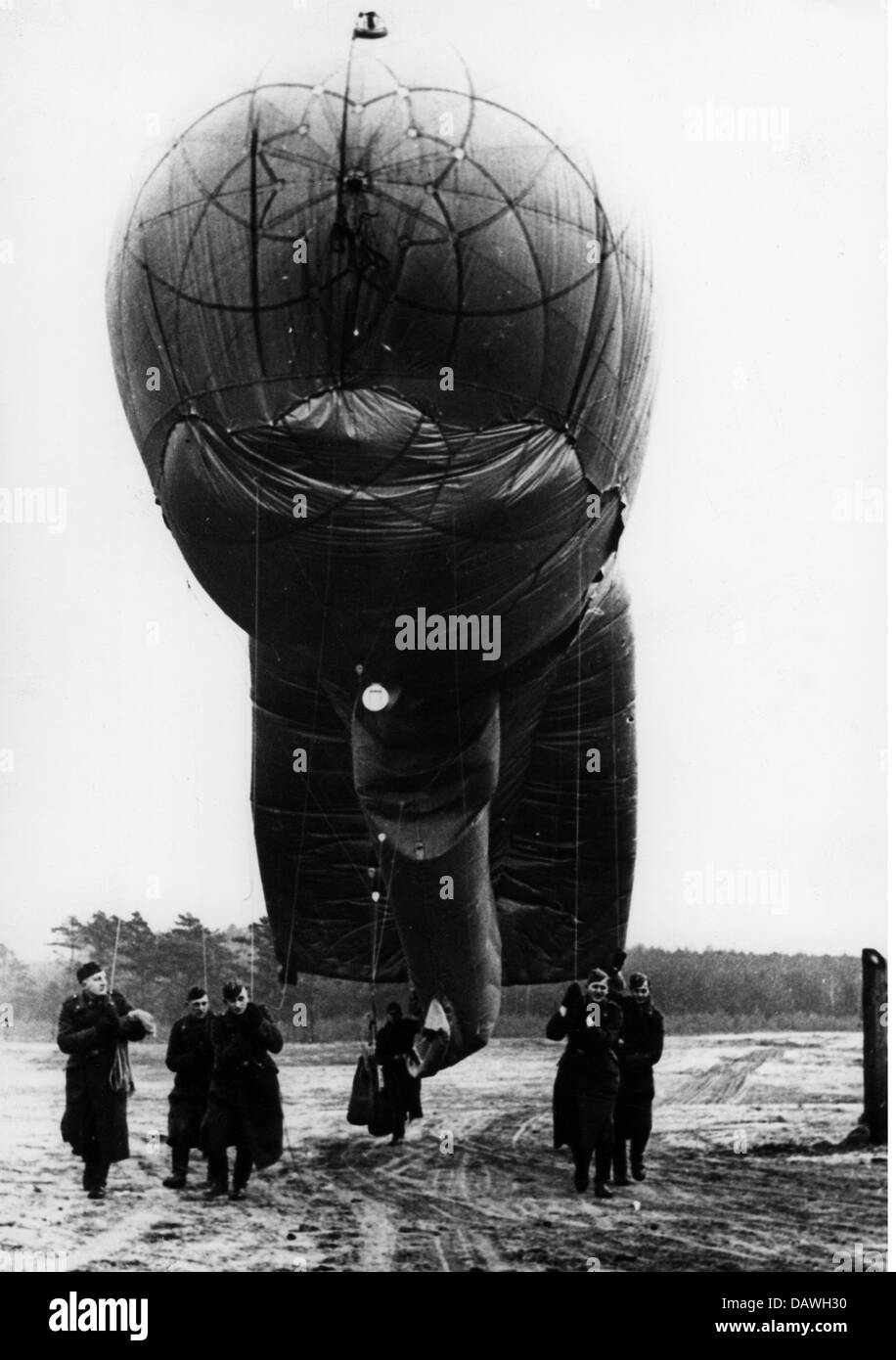 Barrage balloon hi-res stock photography and images - Alamy