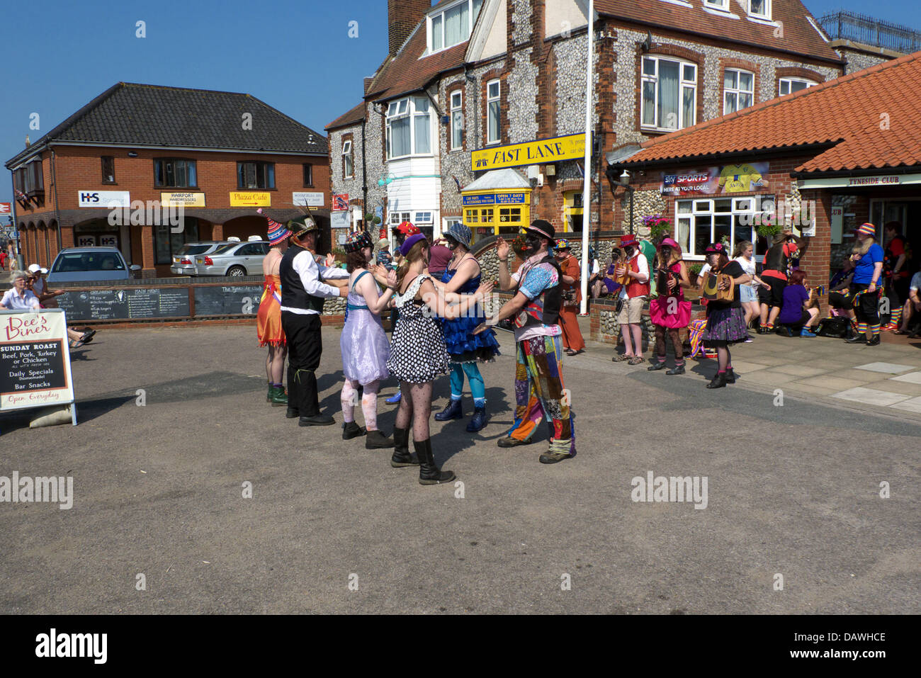Ouse Washes Molly contemporary molly morris dancers at the 20th Potty ...