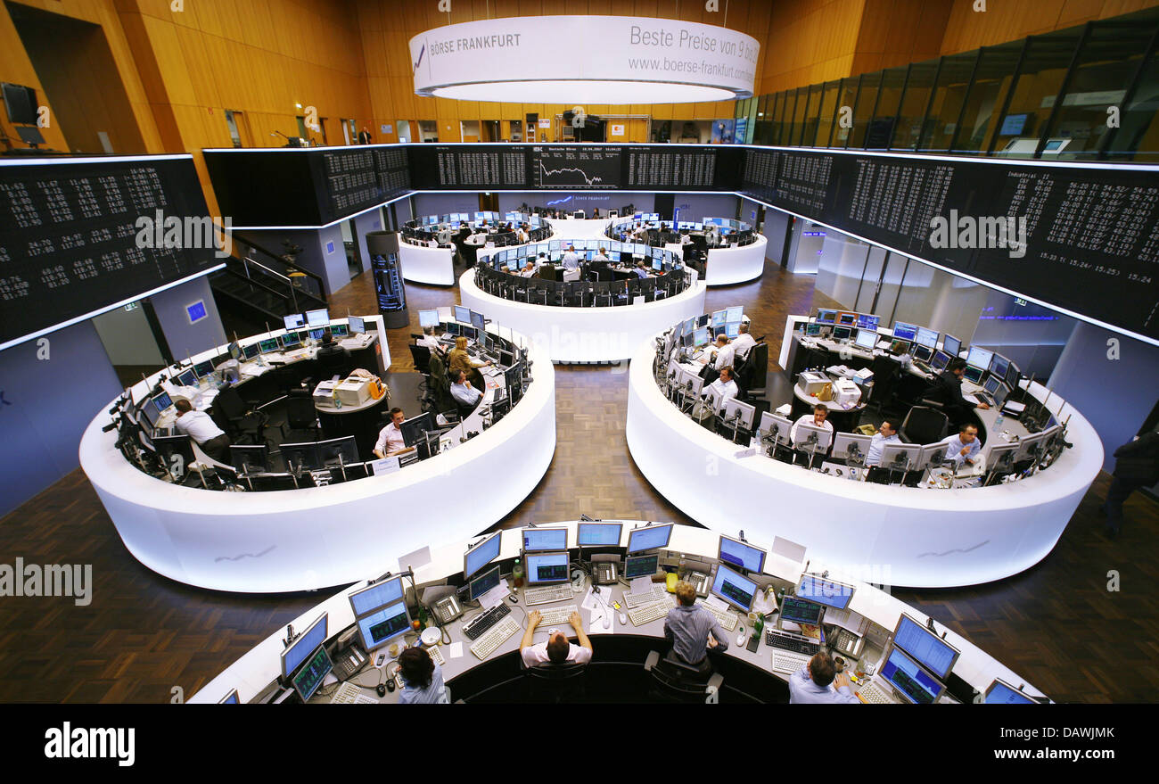 Electronic trading platform hi-res stock photography and images - Alamy