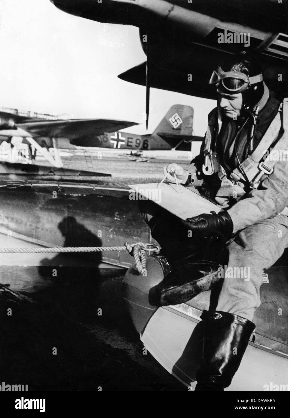 Luftwaffe bomber crew hi-res stock photography and images - Alamy