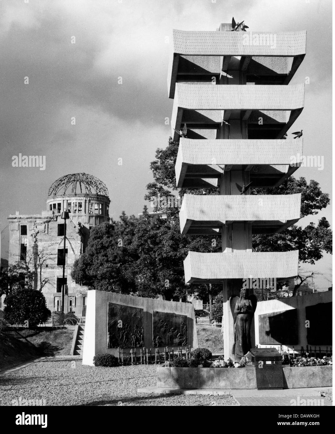 Monument attack Black and White Stock Photos & Images - Alamy