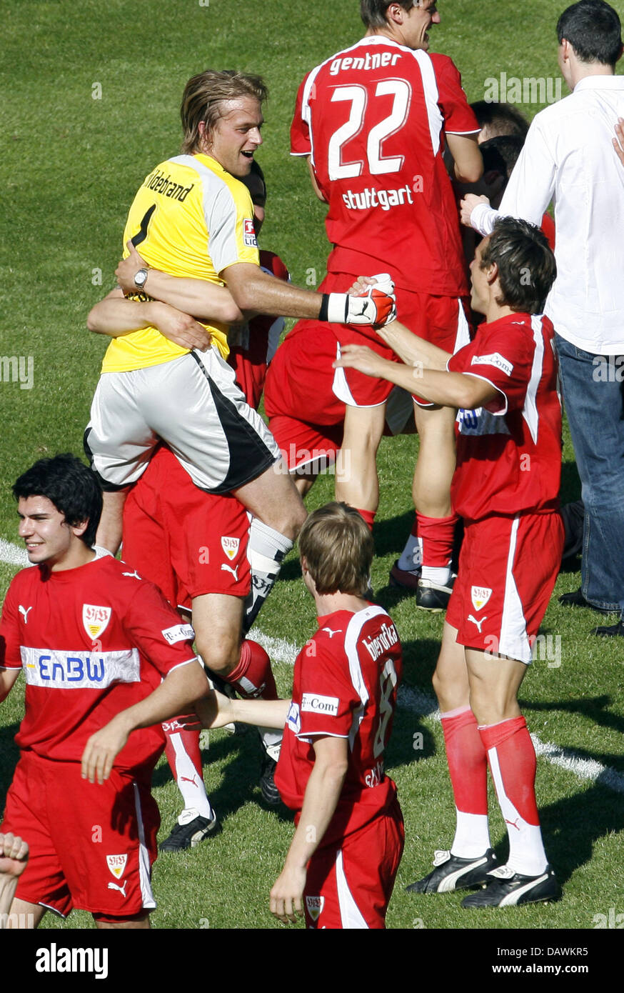 VfB Stuttgart players celebrate with their goalkeeper Timo Hildebrand ...